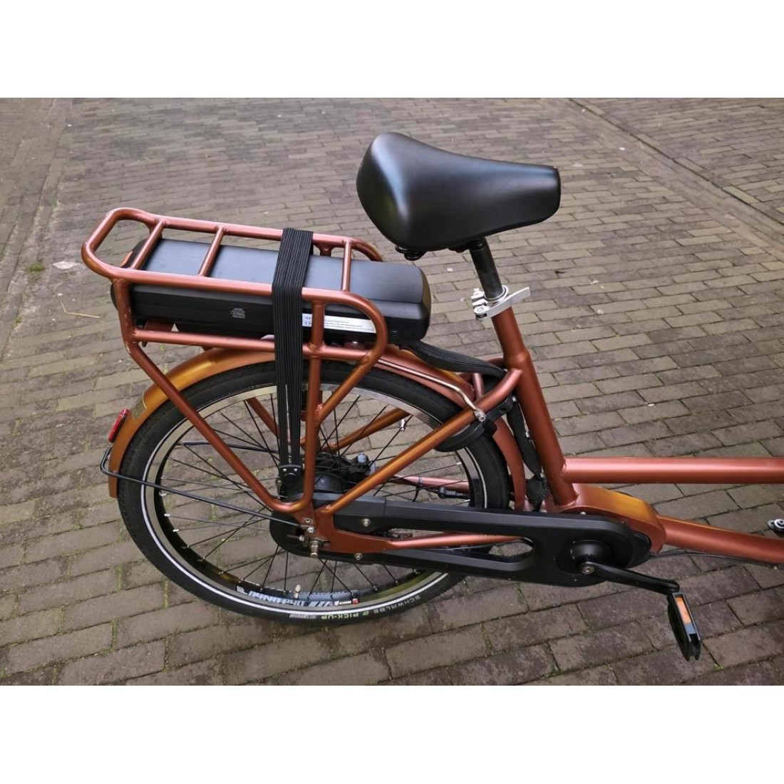 2dehands Dolly bakfiets met regenhuif en toebehoren